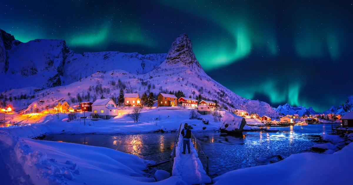 Best Places to See the Northern Lights: Iceland, Finland